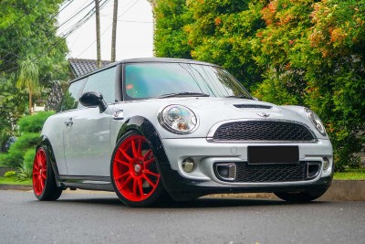 Permaisuri | MINI COOPER S R57 ON OZ RACING ITALIA 17"