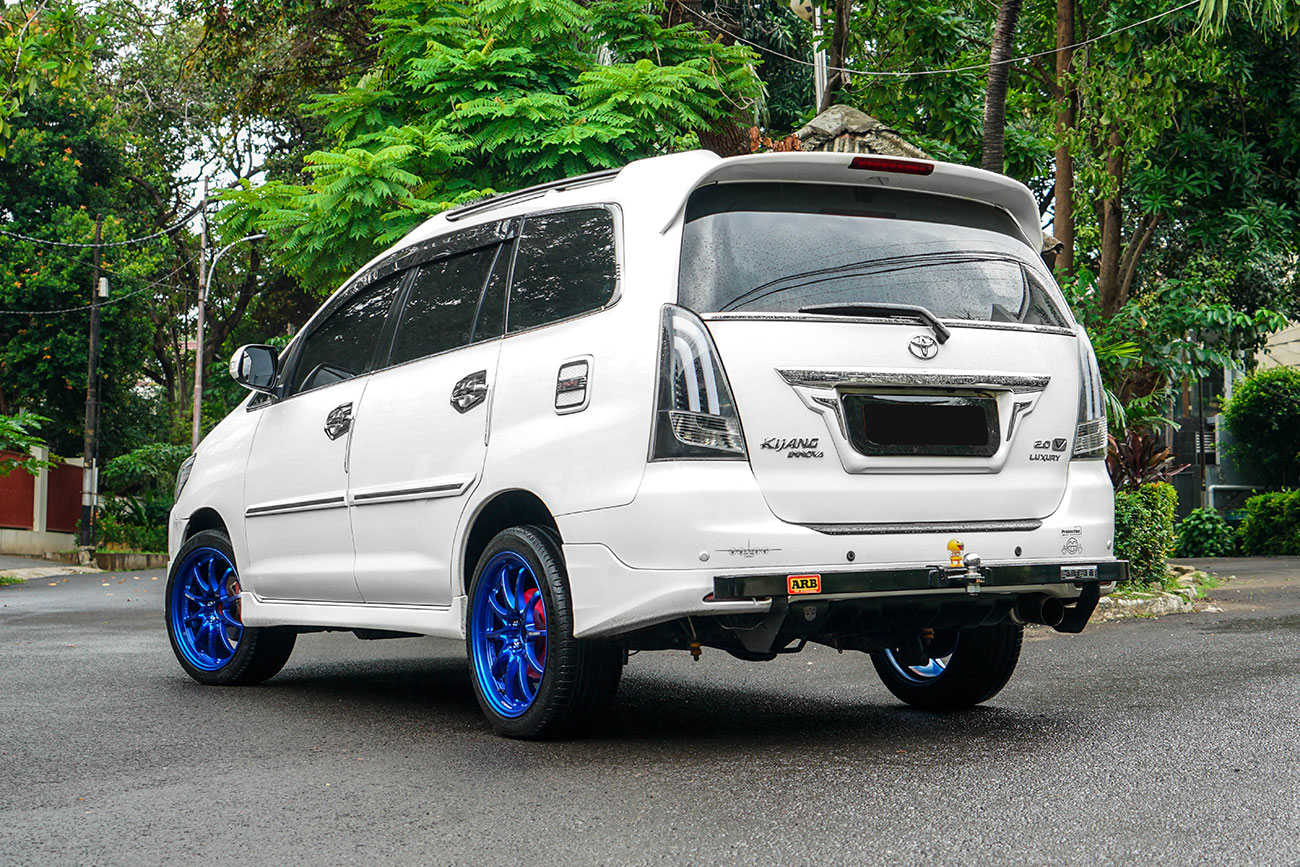 Permaisuri | Rays Volk Racing CE28N+Toyota Kijang Innova AN40