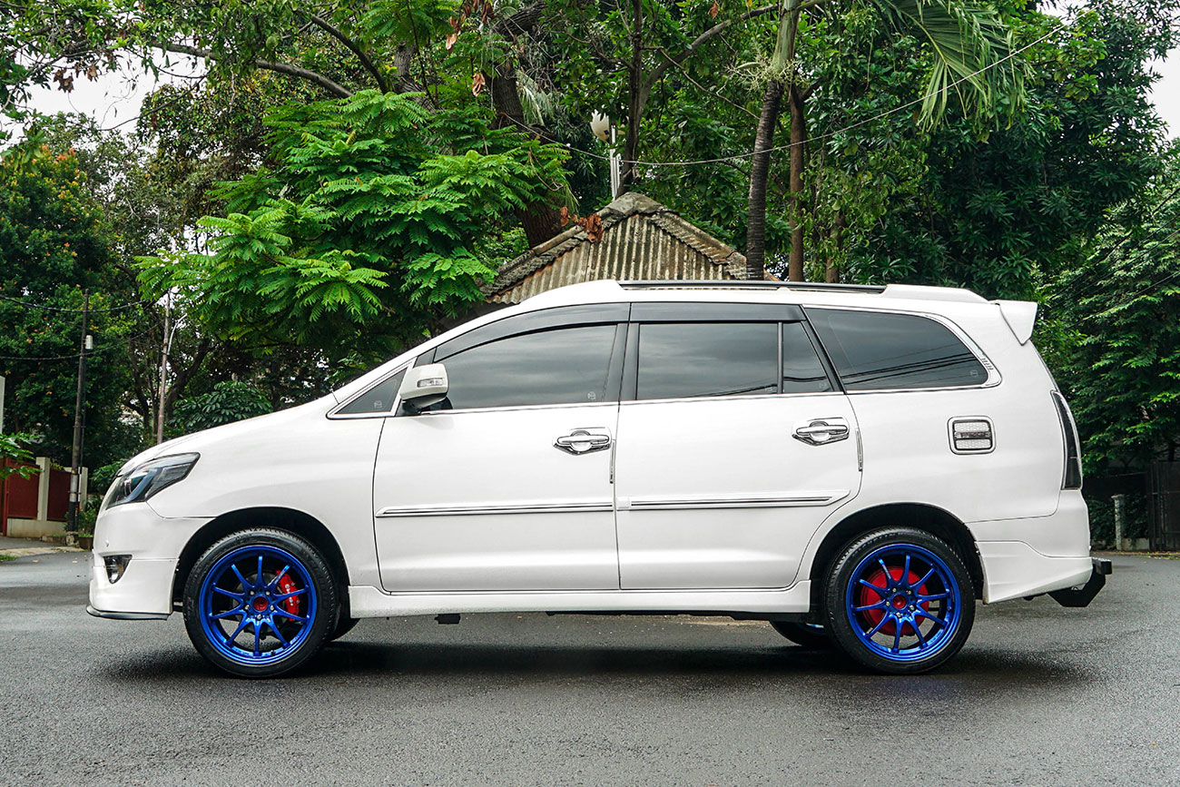 Permaisuri | Rays Volk Racing CE28N+Toyota Kijang Innova AN40