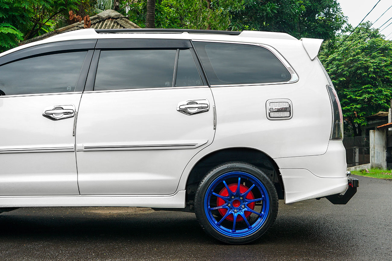 Permaisuri | Rays Volk Racing CE28N+Toyota Kijang Innova AN40