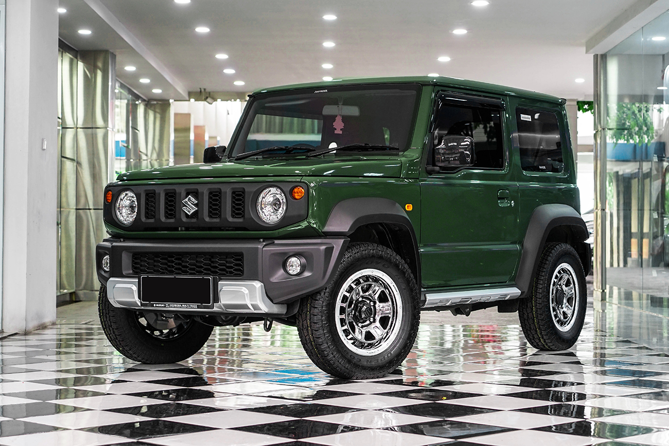 Permaisuri | Work Crag T-Grabic II with Suzuki Jimny