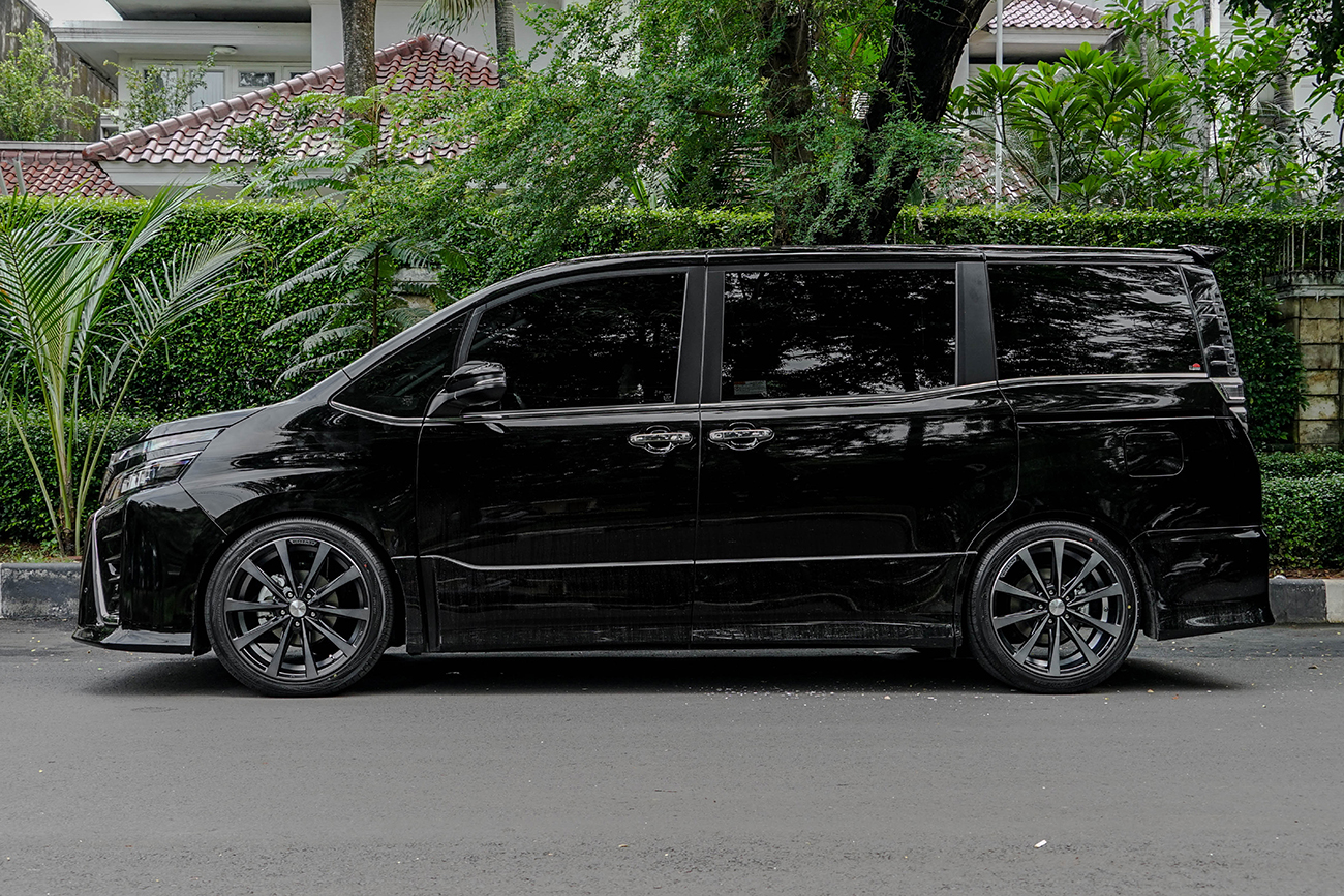 Permaisuri | Toyota Voxy R80+Rojam Slave