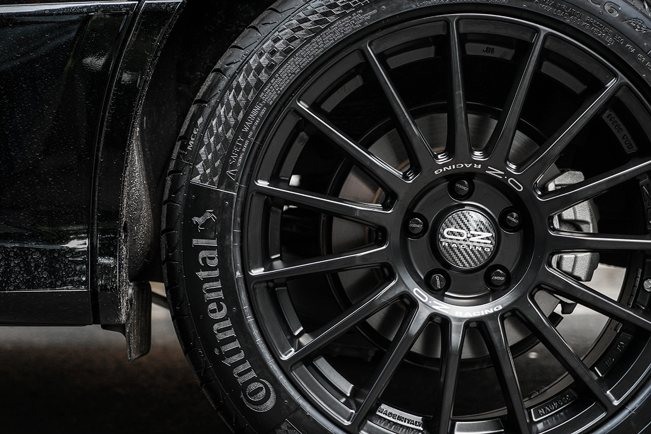 Permaisuri | OZ Racing Superturismo LM on Toyota Voxy R80