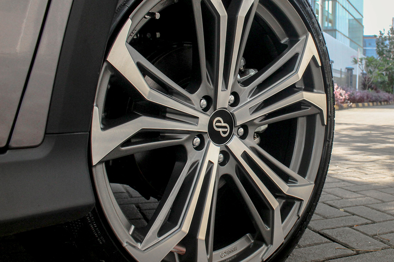 Permaisuri | Enkei Vortex5 on Honda HRV