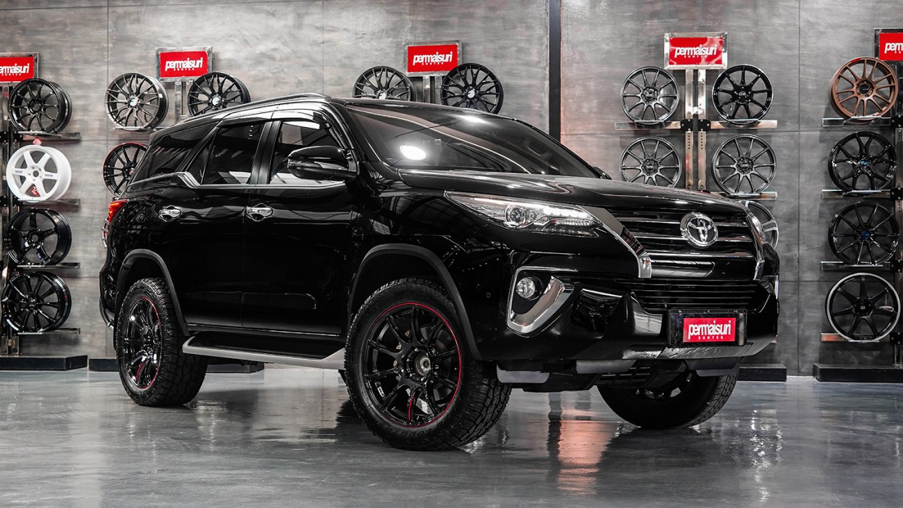 Permaisuri | Rays Gram Lights 57 Trans-X Rev Limited on Toyota Fortuner