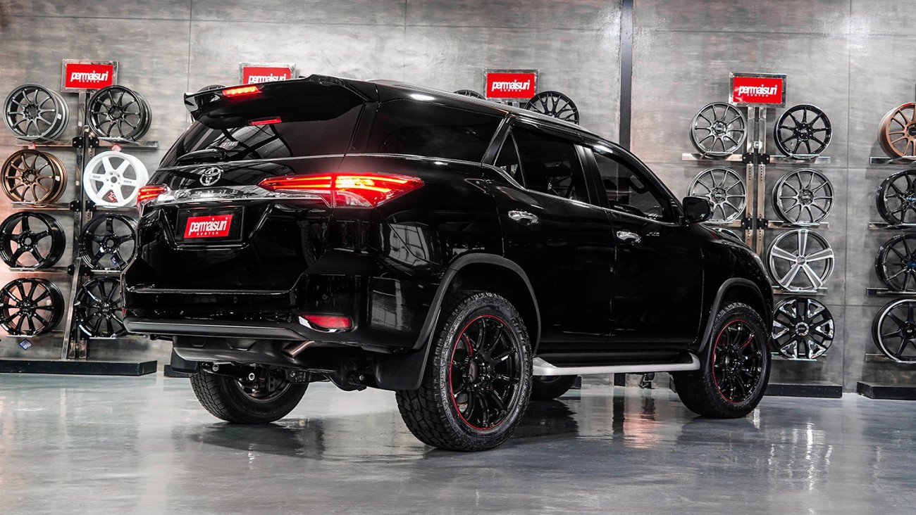 Permaisuri | Rays Gram Lights 57 Trans-X Rev Limited on Toyota Fortuner