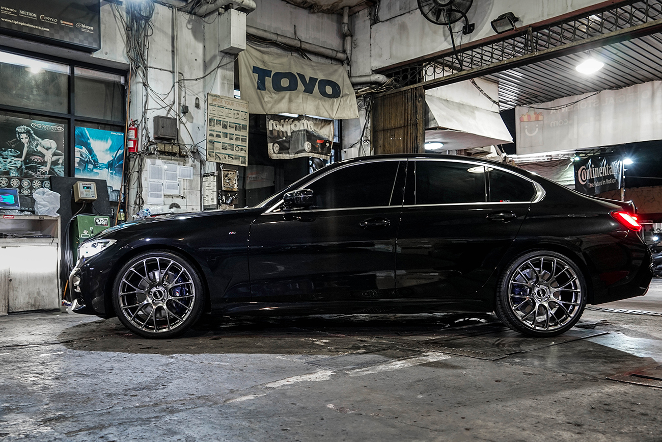 Permaisuri | Rays Volk Racing G16 with BMW 3 Series G20