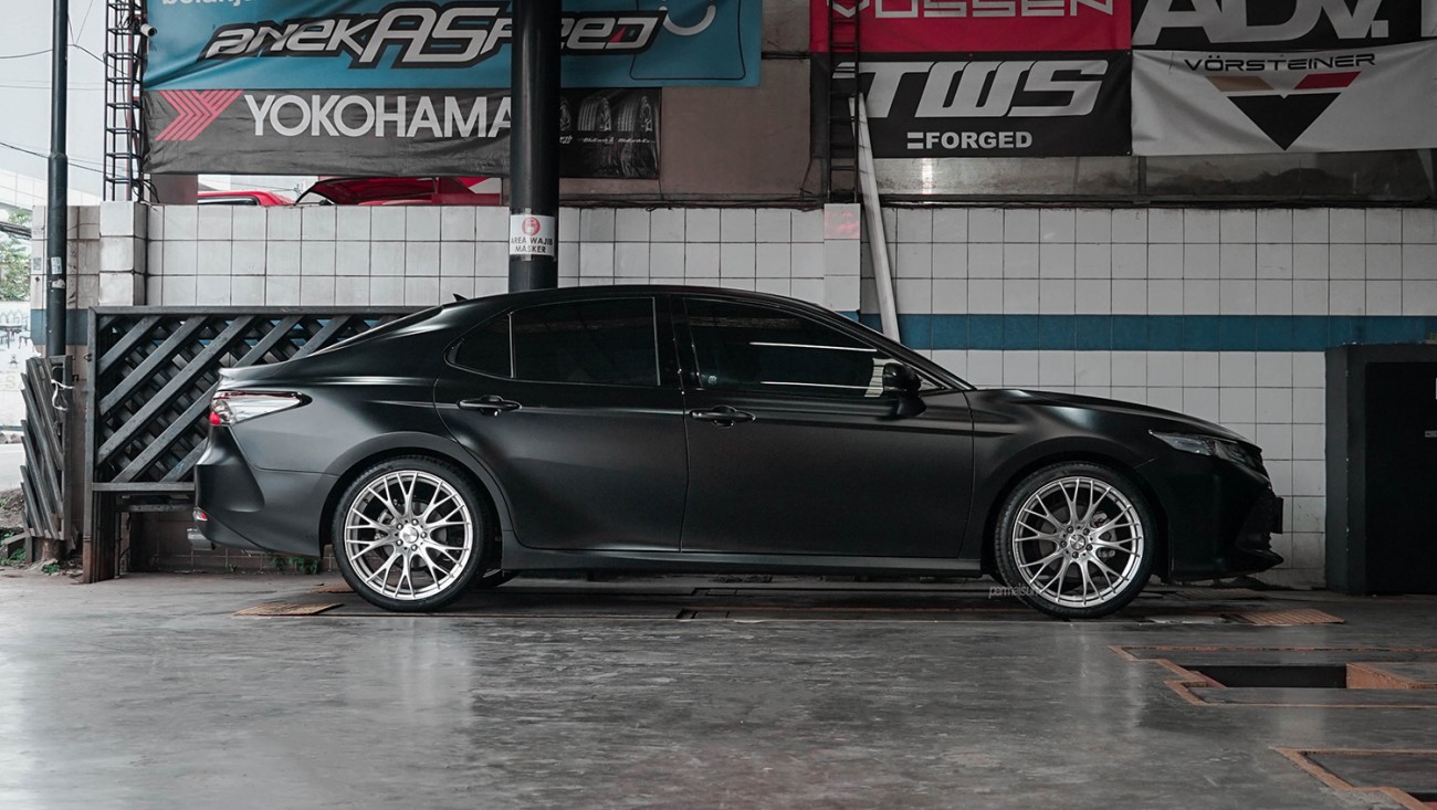 Permaisuri | Weds Sport SA-20R+Toyota Camry
