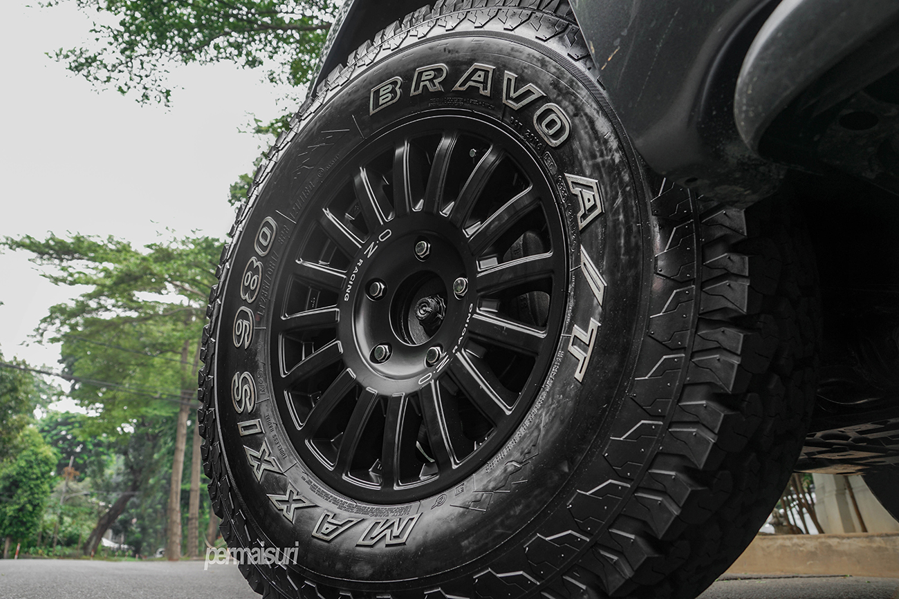 Permaisuri | OZ Racing Rally Raid on Toyota Land Cruiser J200