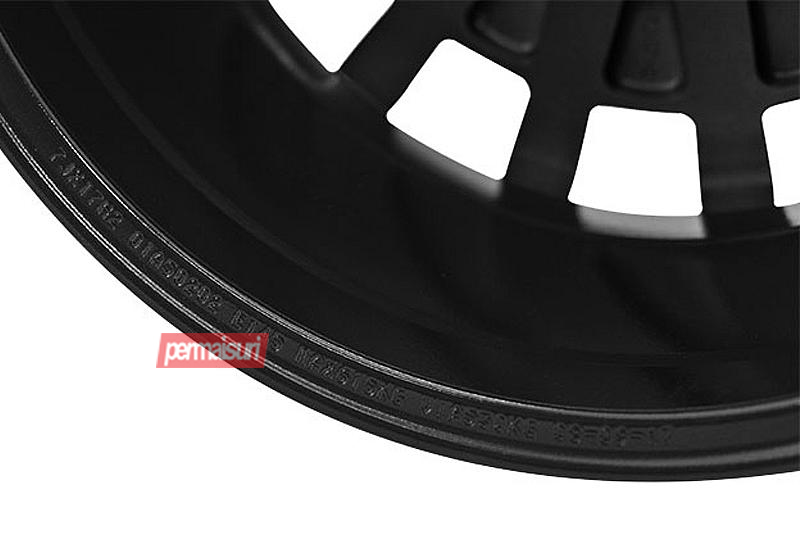 Permaisuri | OZ Racing - Rally Racing | Dark Graphite 17
