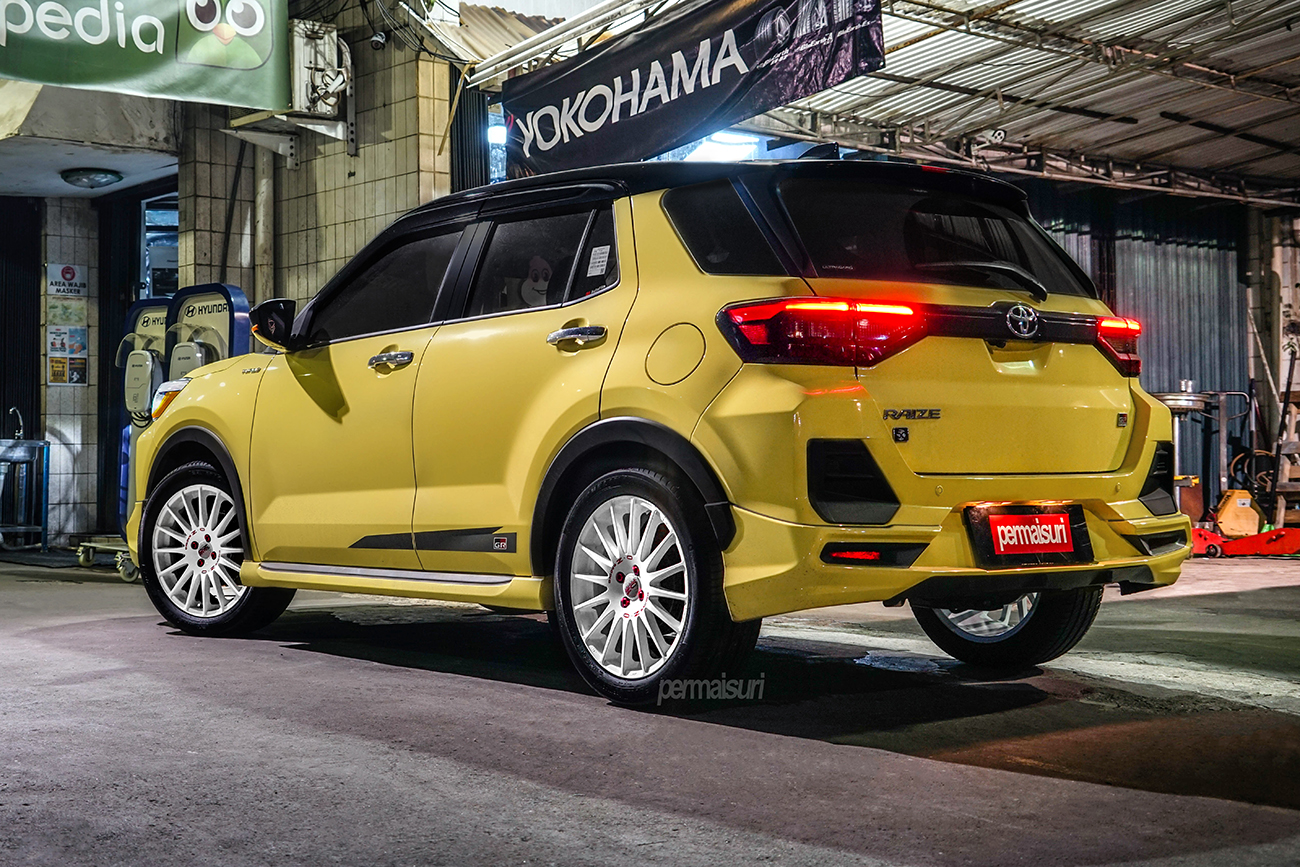 Permaisuri | OZ Racing Superturismo WRC on Toyota Raize