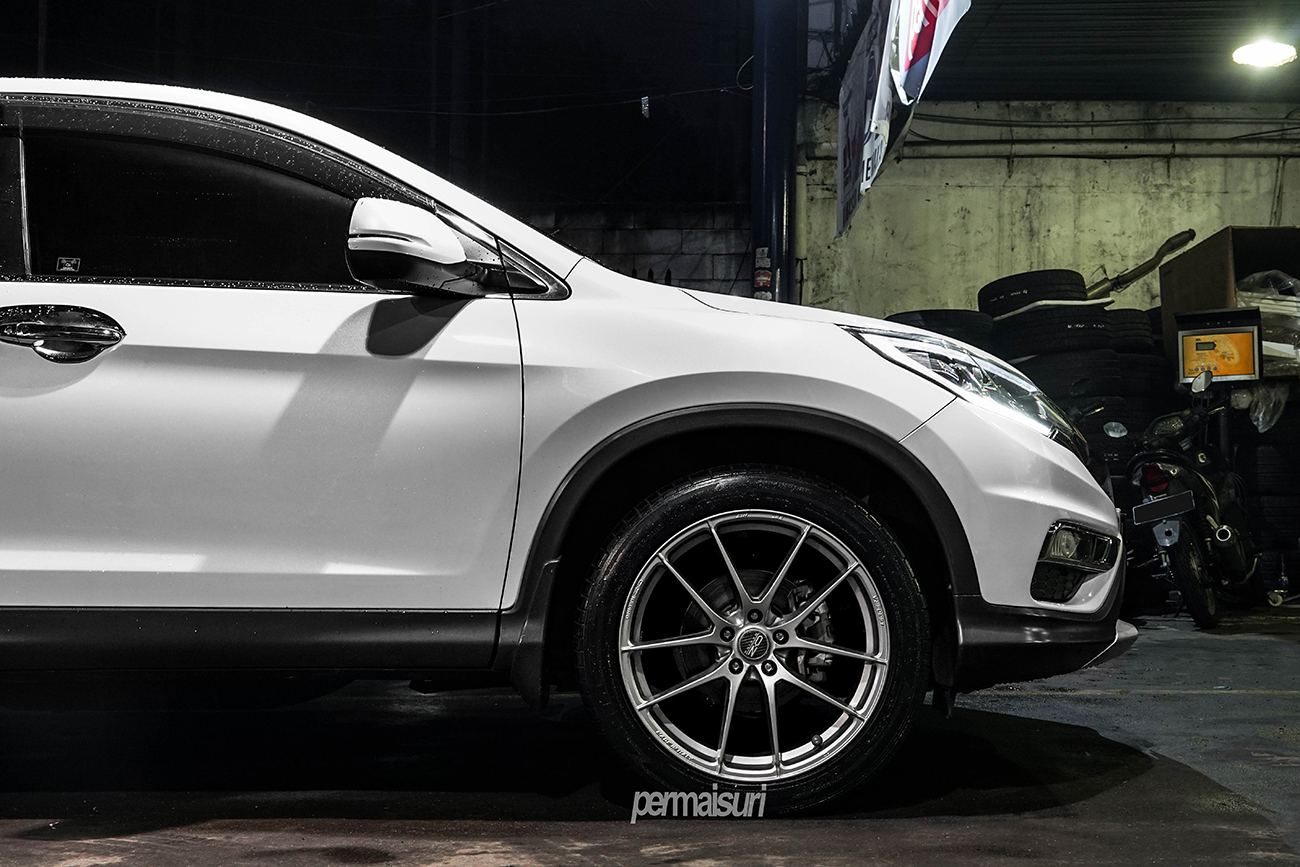 Permaisuri | OZ Racing Leggera HLT with Honda CR-V