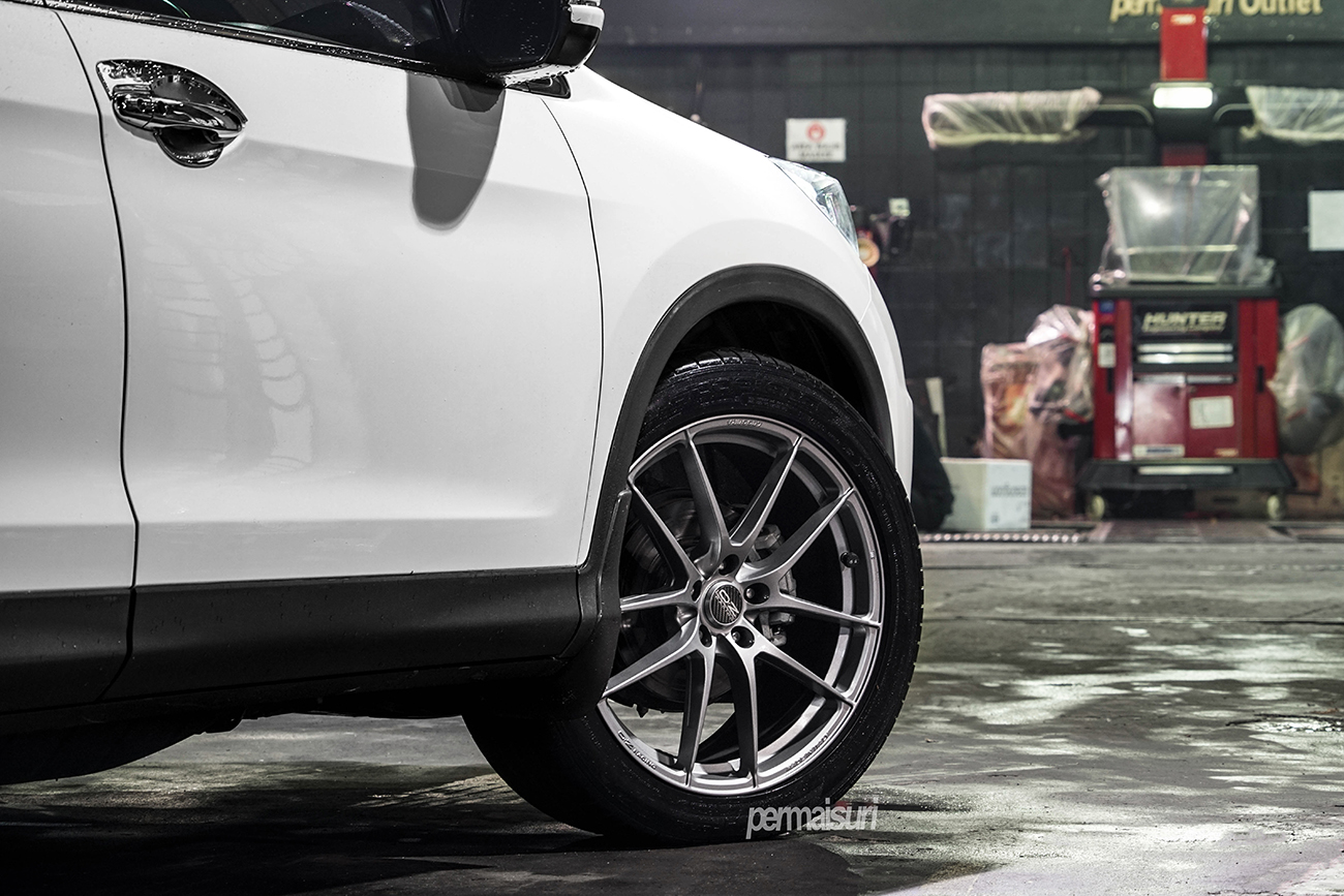 Permaisuri | OZ Racing Leggera HLT with Honda CR-V