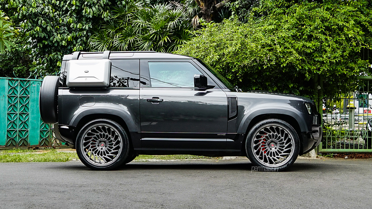 Permaisuri | Vossen ML-R2 with Land Rover Defender 90 L663