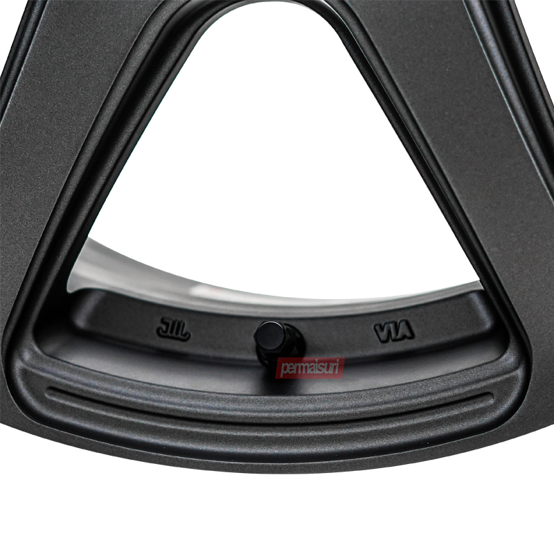 Permaisuri | WORK - T7R | Matt Gunmetal 17