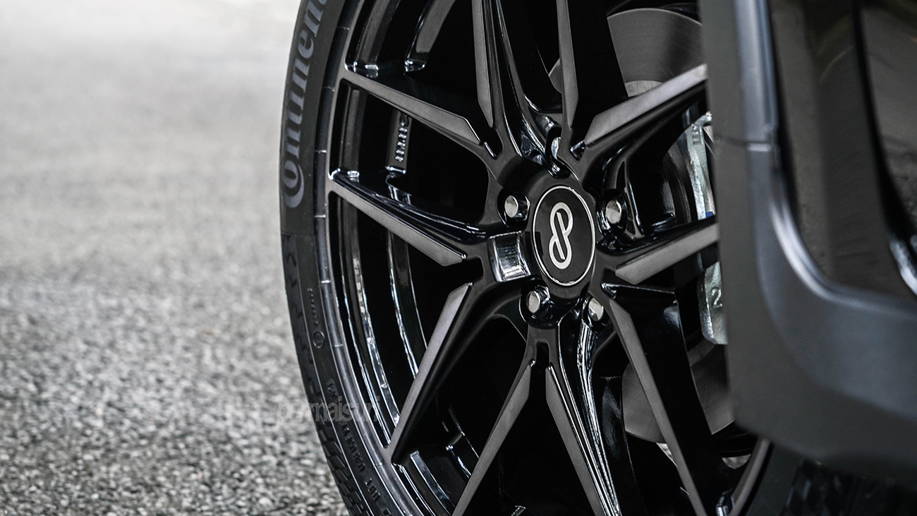 Permaisuri | Enkei Performance Icon with Toyota Innova Venturer