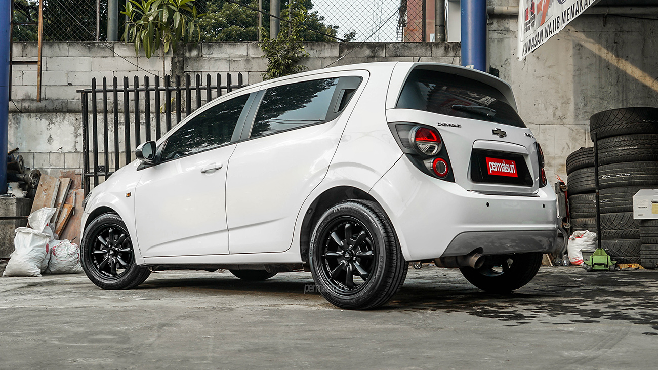 Permaisuri | Enkei Classic Compe with Chevrolet Aveo