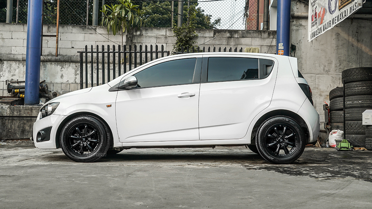 Permaisuri | Enkei Classic Compe with Chevrolet Aveo