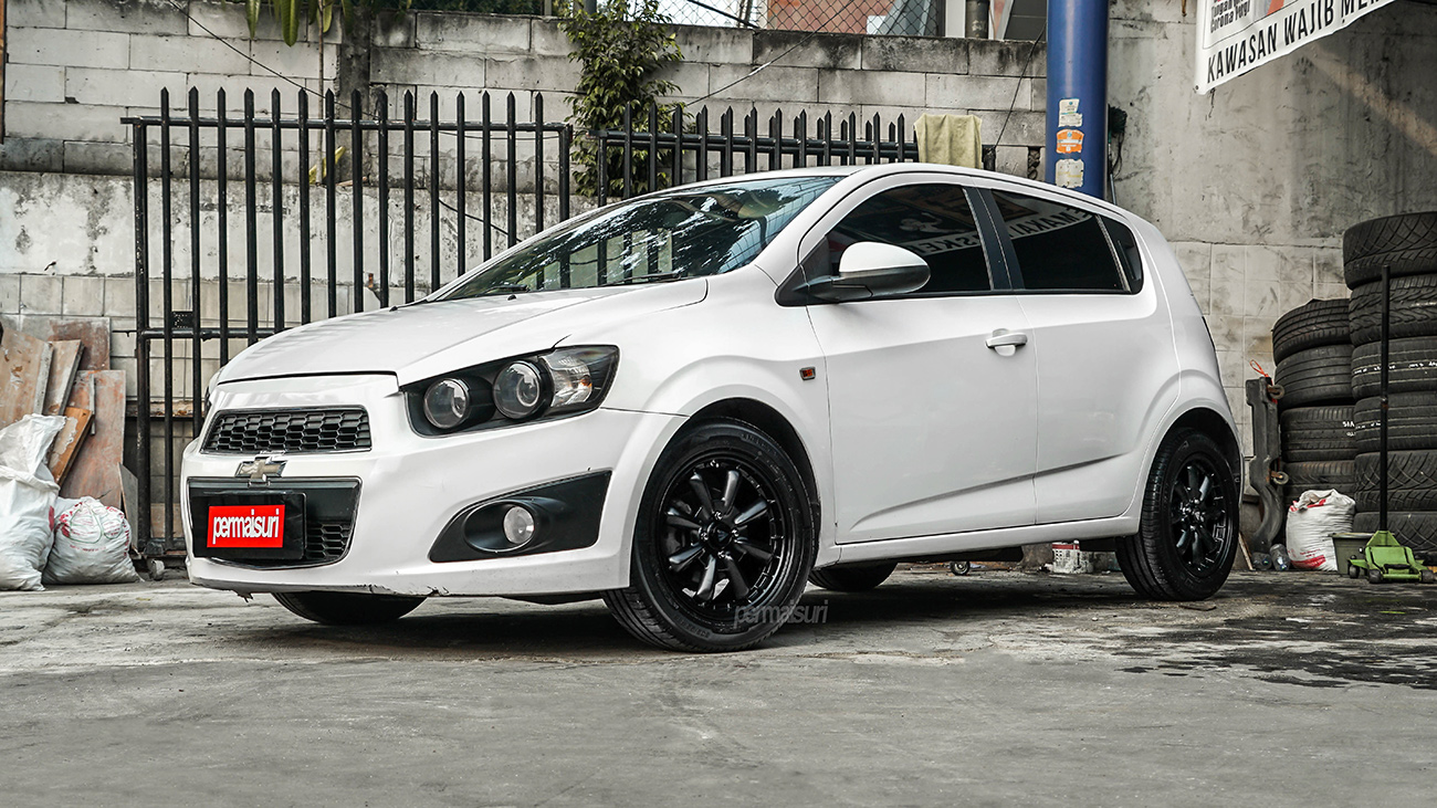 Permaisuri | Enkei Classic Compe with Chevrolet Aveo