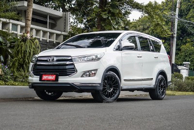 Permaisuri | RAVE Snowflake with Toyota RAV4