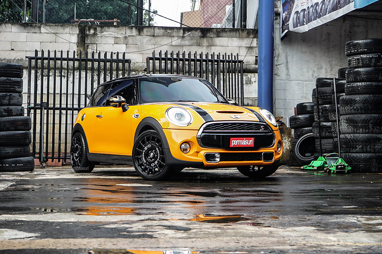 Permaisuri | OZ Racing Rally Racing with Mini Cooper F56
