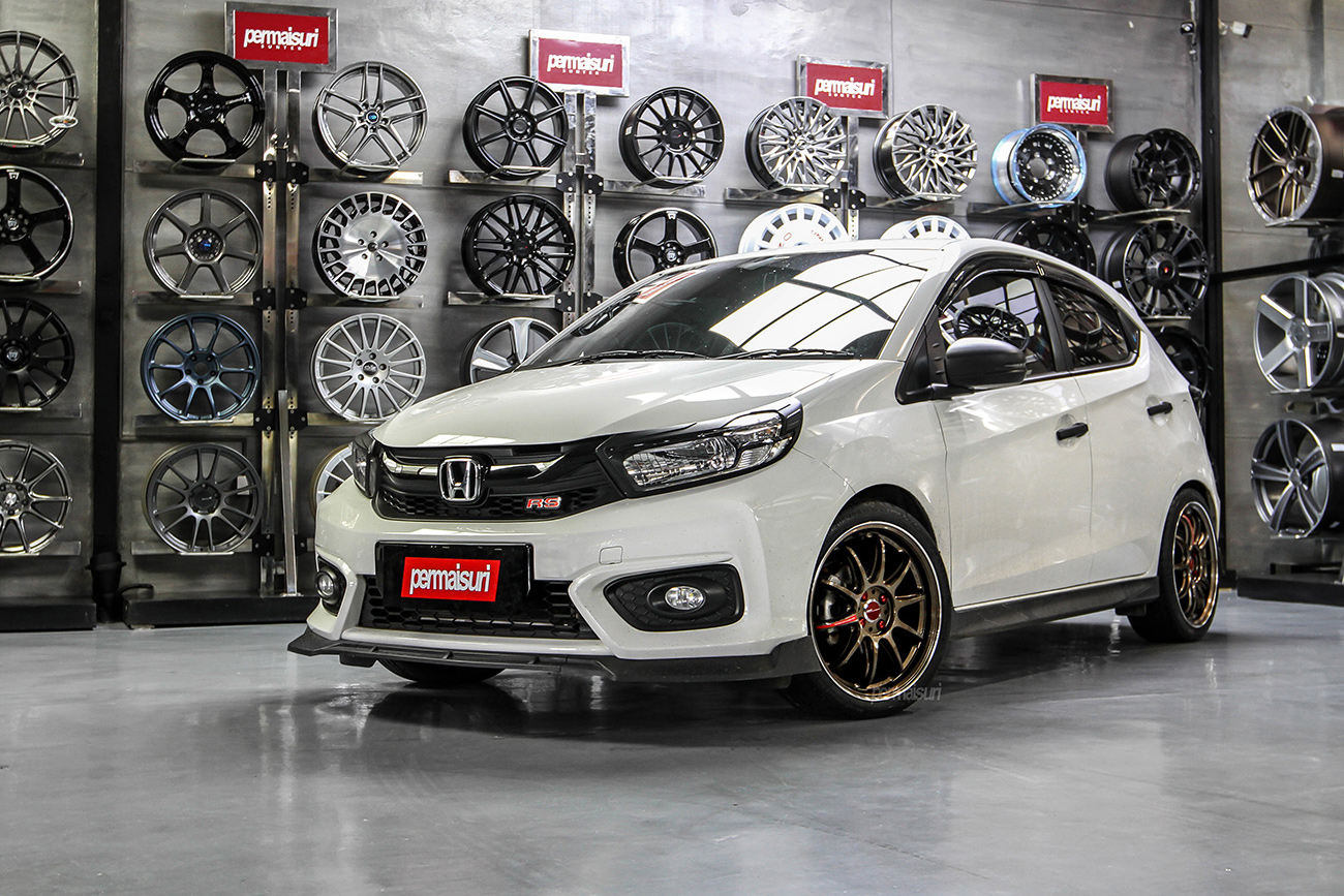 Permaisuri | WORK Emotion ZR10 with Honda Brio