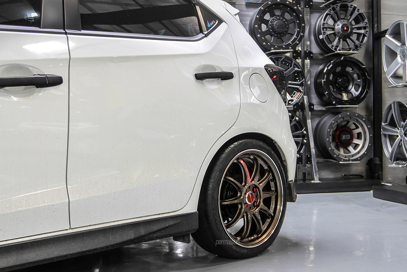 Permaisuri | WORK Emotion ZR10 with Honda Brio