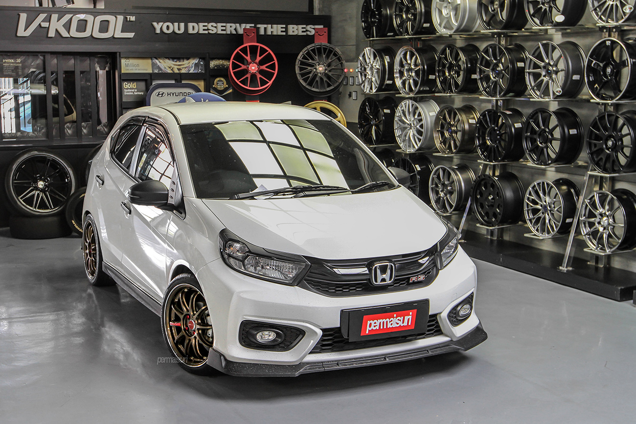 Permaisuri | WORK Emotion ZR10 with Honda Brio