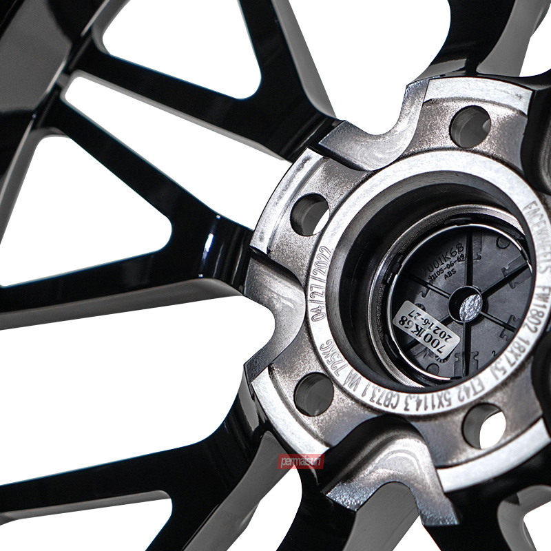 Permaisuri | Facewheels - FW1802 | Gloss Black Machined Face 18