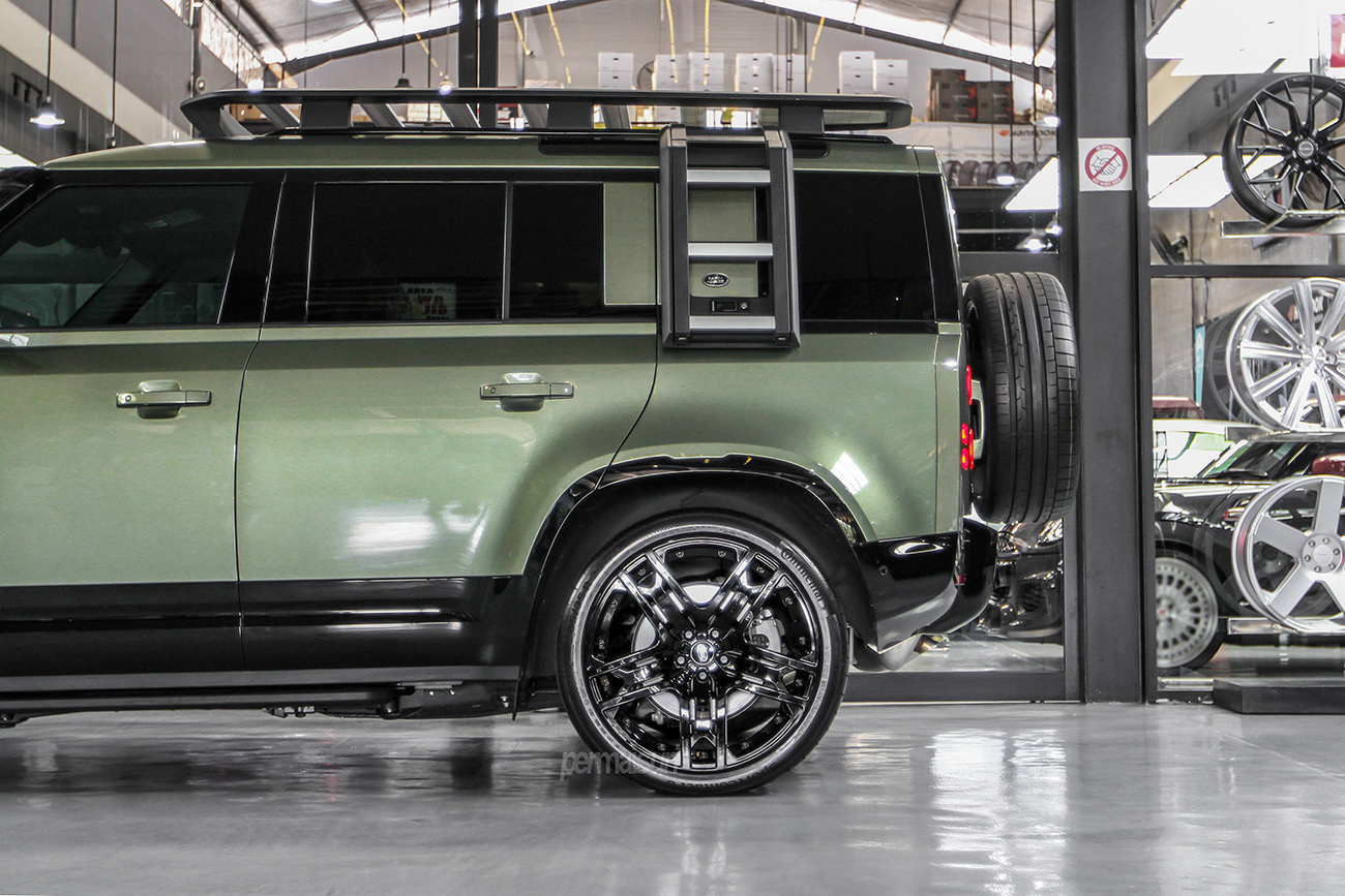 Permaisuri | Project kahn RS 600 with Land Rover Defender L663