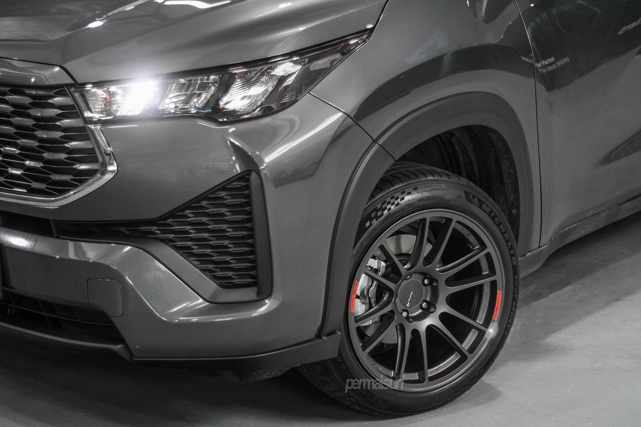 Permaisuri | Enkei Racing Revolution GTC01RR with Toyota Kijang Innova ...