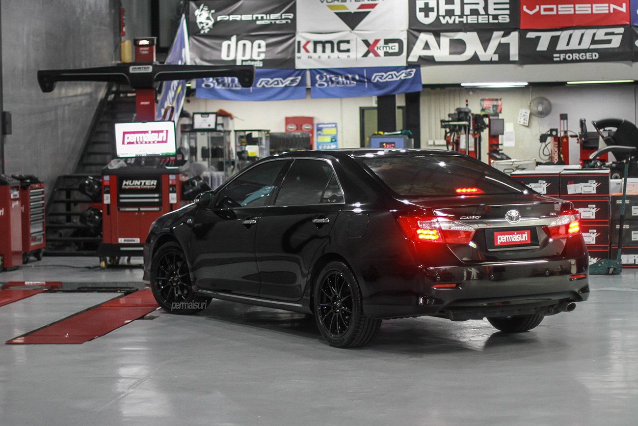 Permaisuri | Enkei Tuning Series SC22 with Toyota Camry