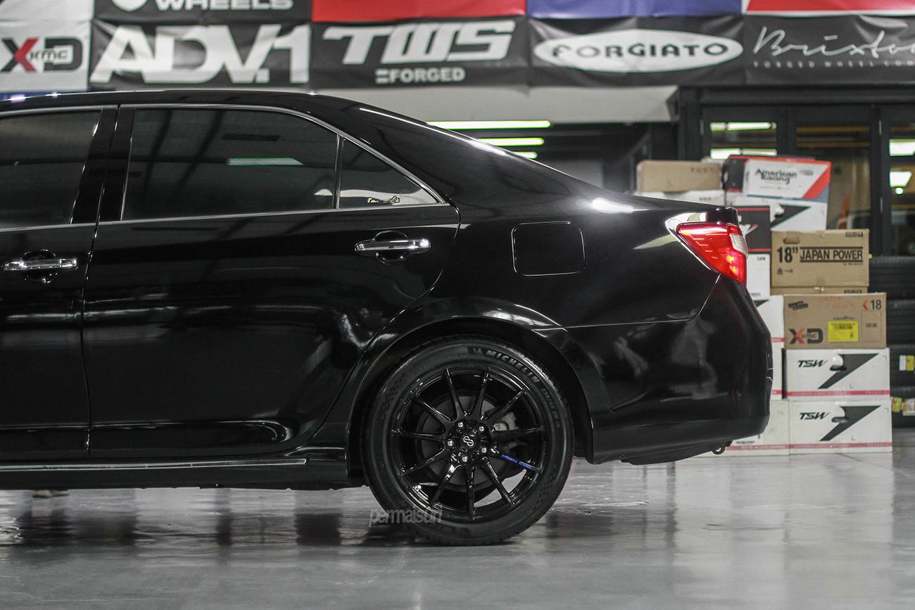 Permaisuri | Enkei Tuning Series SC22 with Toyota Camry