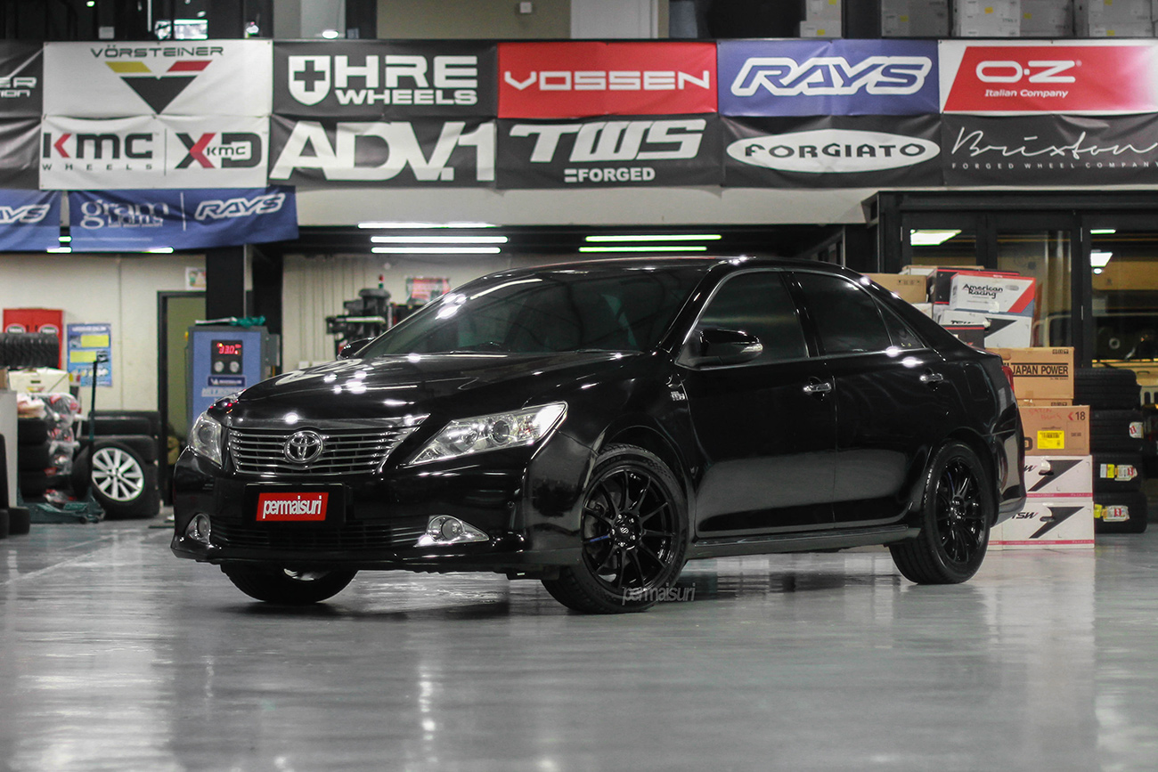 Permaisuri | Enkei Tuning Series SC22 with Toyota Camry