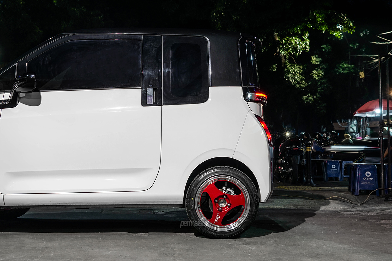 Permaisuri | Yokohama Wheels Advan Racing ONI 2 with Wuling Air ev