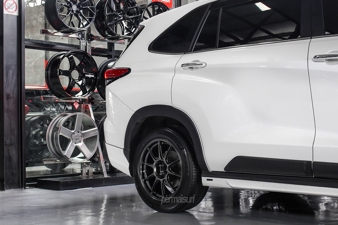 Permaisuri | WedsSport TC-105X with Toyota Innova Zenix