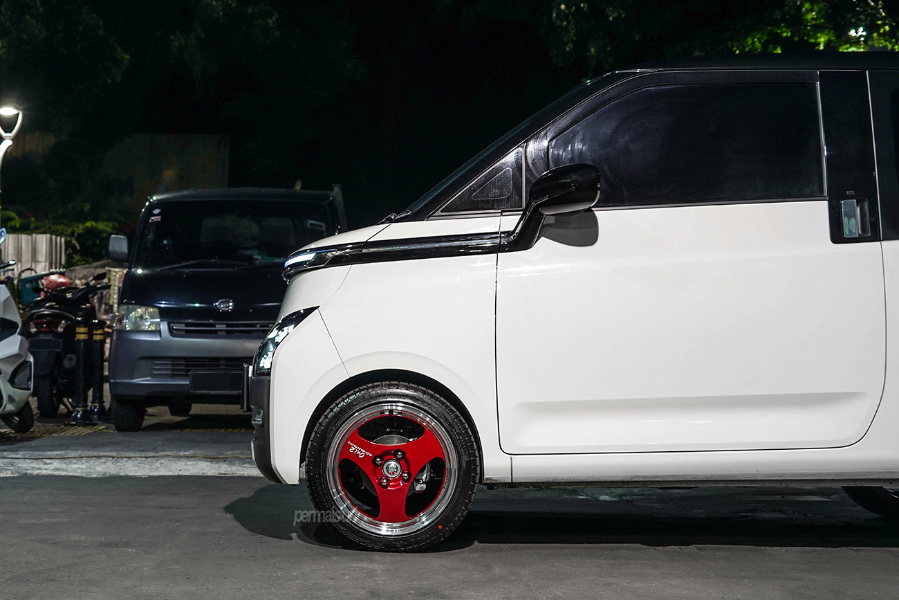 Permaisuri | Yokohama Wheels Advan Racing ONI 2 with Wuling Air ev