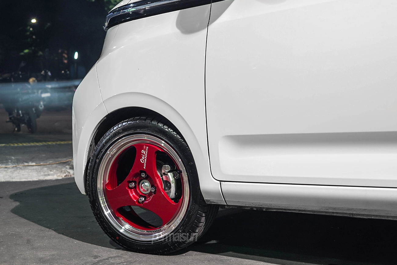 Permaisuri | Yokohama Wheels Advan Racing ONI 2 with Wuling Air ev