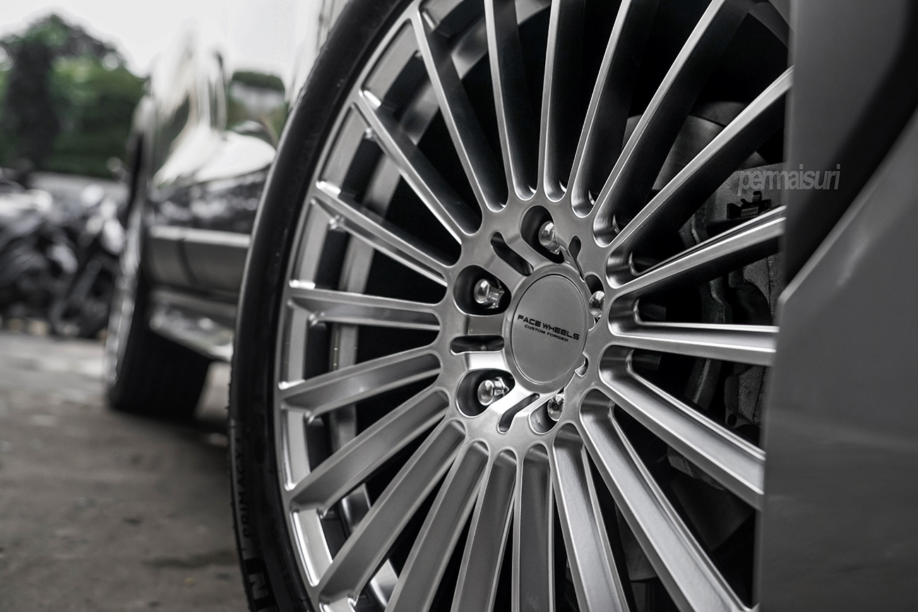 Permaisuri | Facewheels Razor with Toyota Innova Zenix