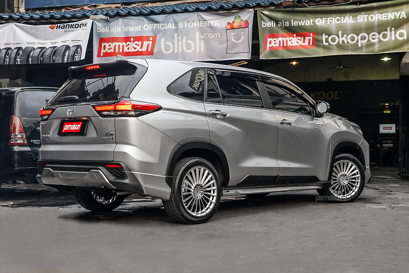 Permaisuri | Facewheels Razor with Toyota Innova Zenix