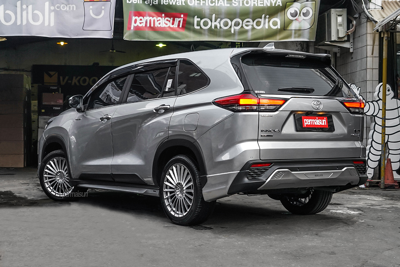 Permaisuri | Facewheels Razor with Toyota Innova Zenix