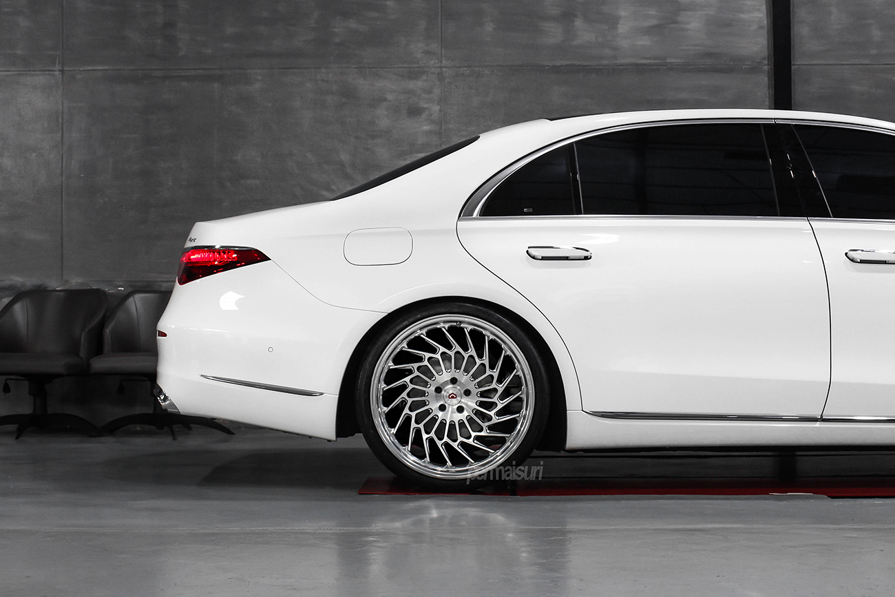 Permaisuri | Vossen ML-R2 with Mercedes Benz S-Class W223