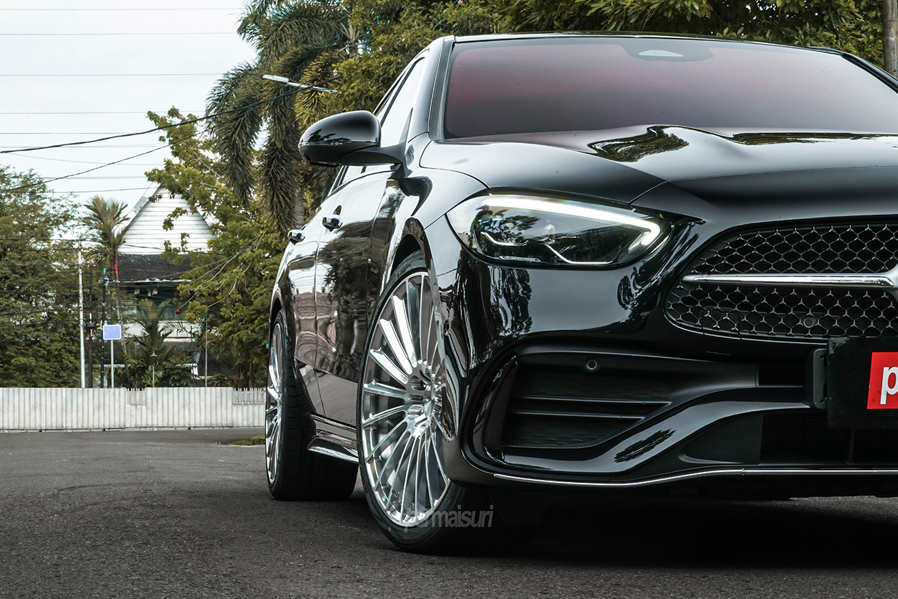 Permaisuri | Facewheel Razor with Mercedes Benz C-Class W206