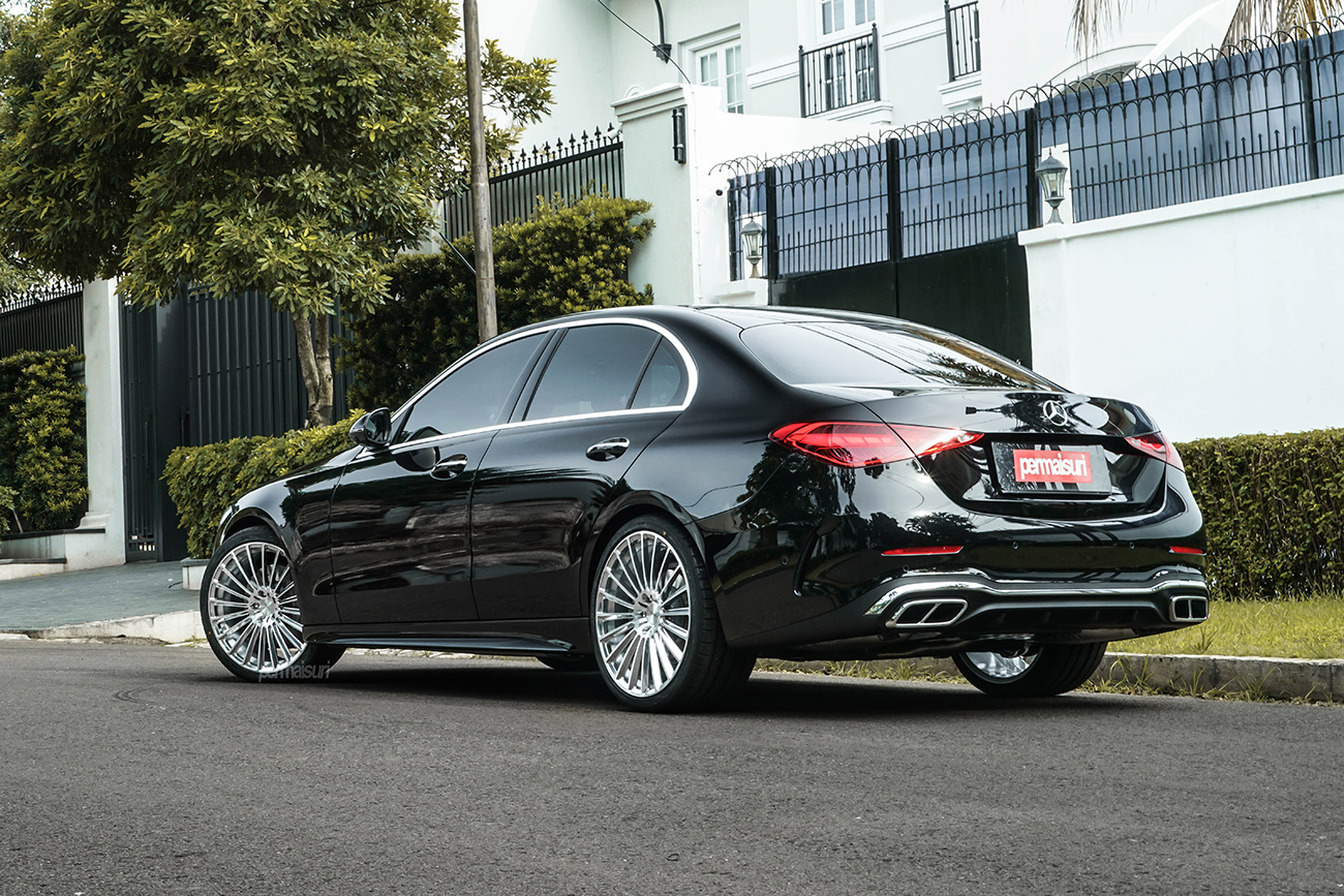 Permaisuri | Facewheel Razor with Mercedes Benz C-Class W206