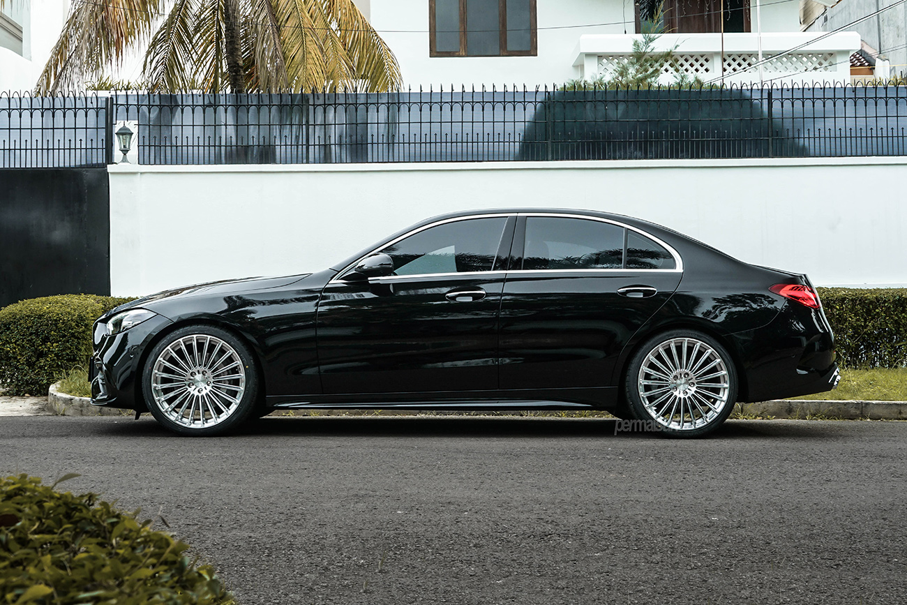 Permaisuri | Facewheel Razor with Mercedes Benz C-Class W206