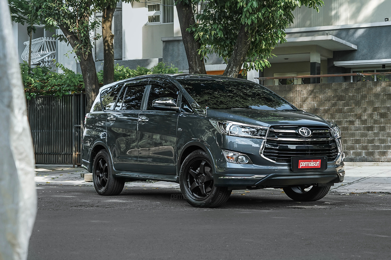 Permaisuri | Motegi Racing Cronoz with Toyota Innova Venturer