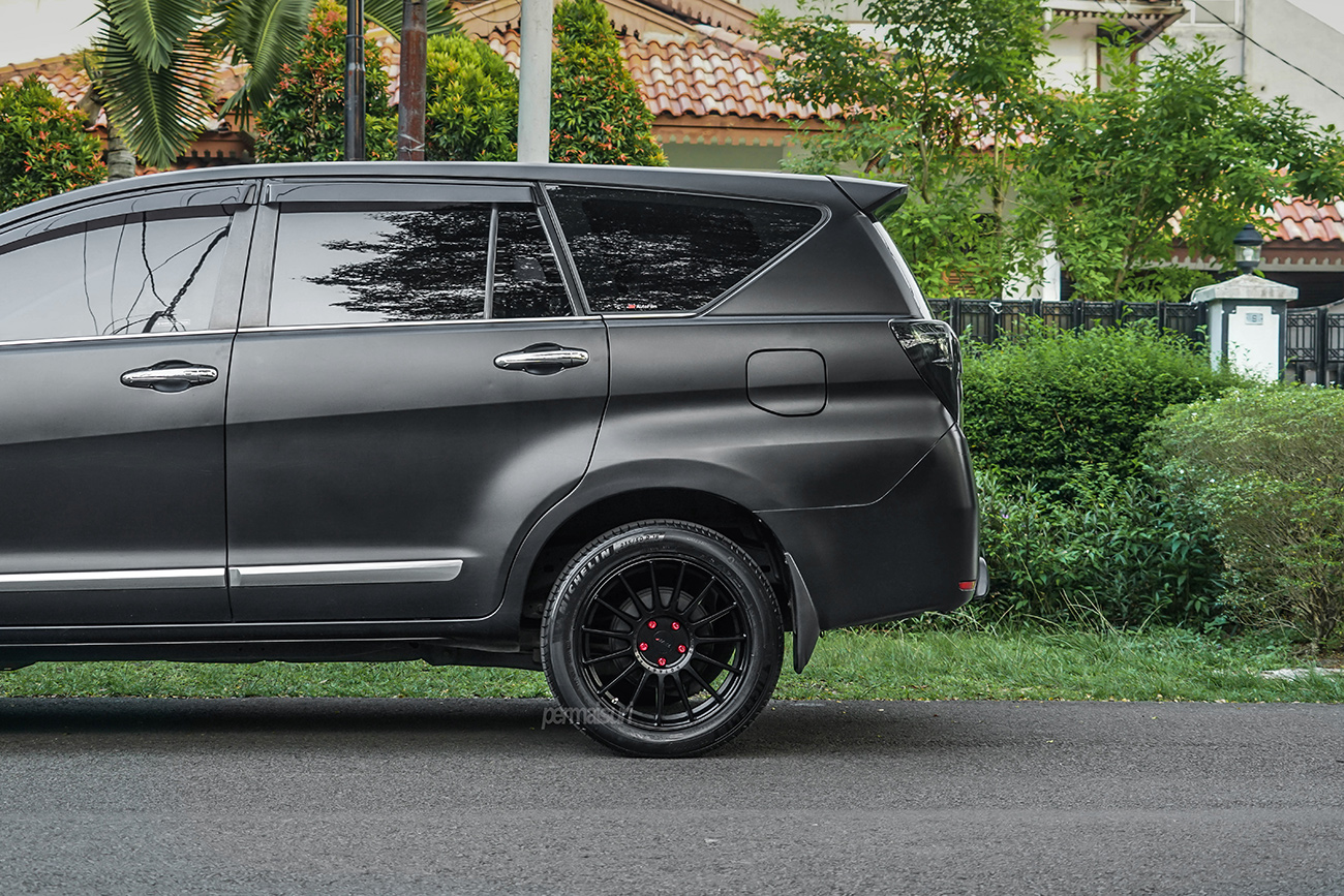 Permaisuri | TSW Paddock with Toyota Innova