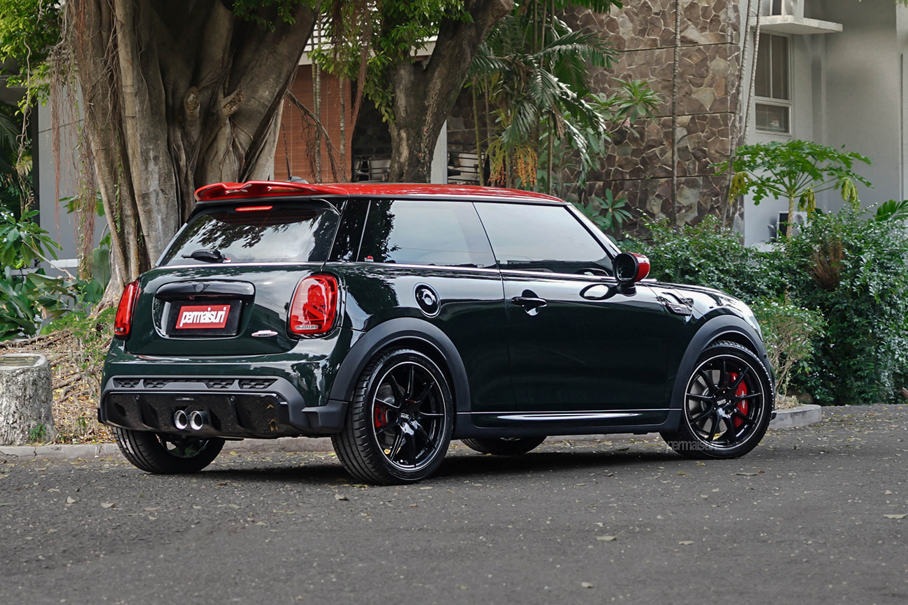 Permaisuri | OZ Racing Veloce Tangerine with Mini Cooper F56