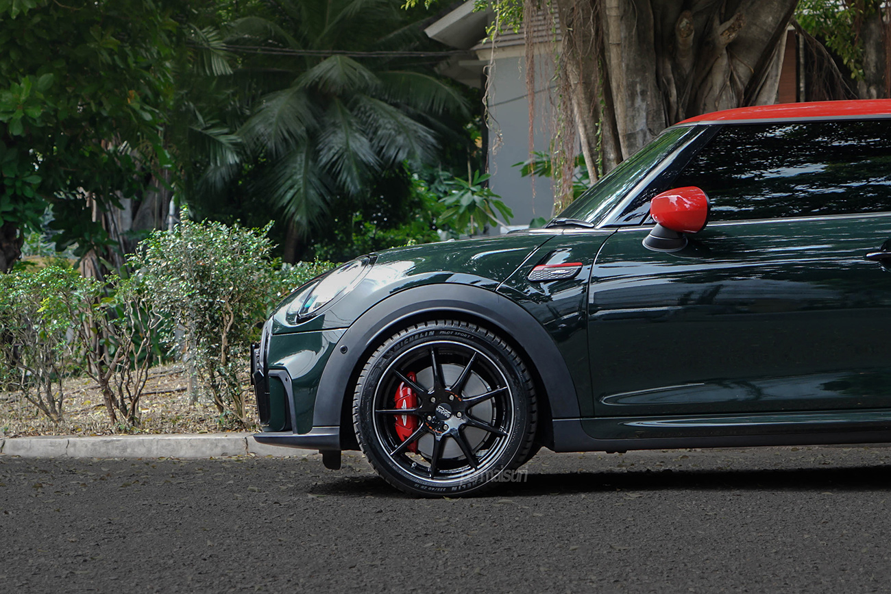 Permaisuri | OZ Racing Veloce Tangerine with Mini Cooper F56