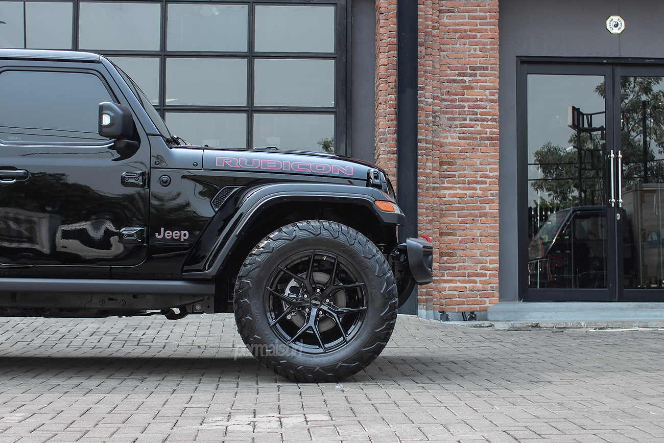 Permaisuri | Vossen HF-5 with Jeep Rubiccon JL